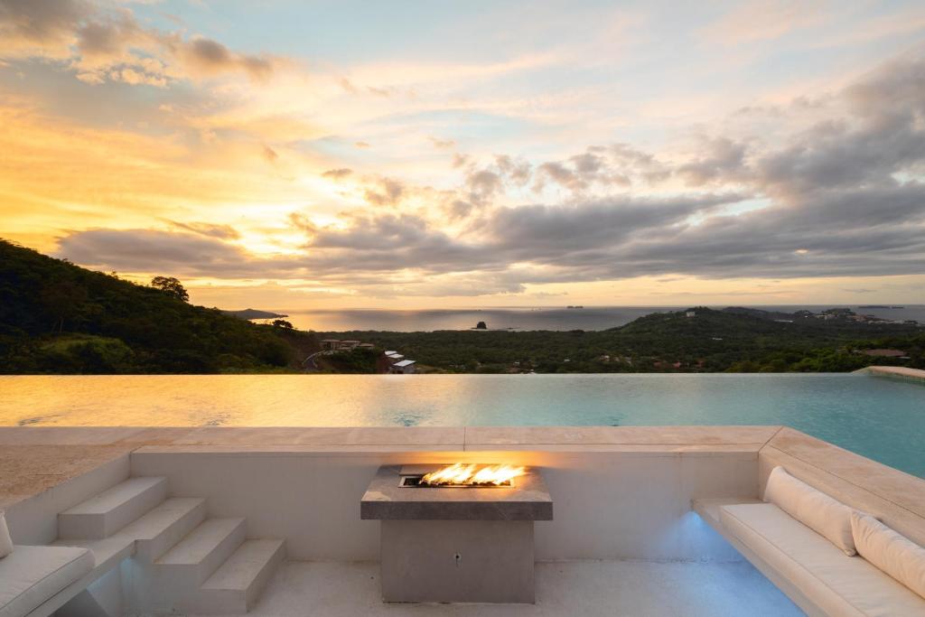 CASA AYLA A - stunning 5BR Ocean view house & infinity pool in Flamingo ...