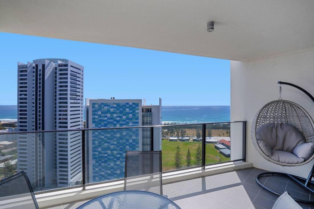 Stunning 2BR2B Spectacular Ocean Views, Gold Coast (updated prices 2025)