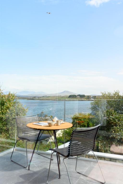 WITHIN THE VILLAGE, Roundstone (updated prices 2025)