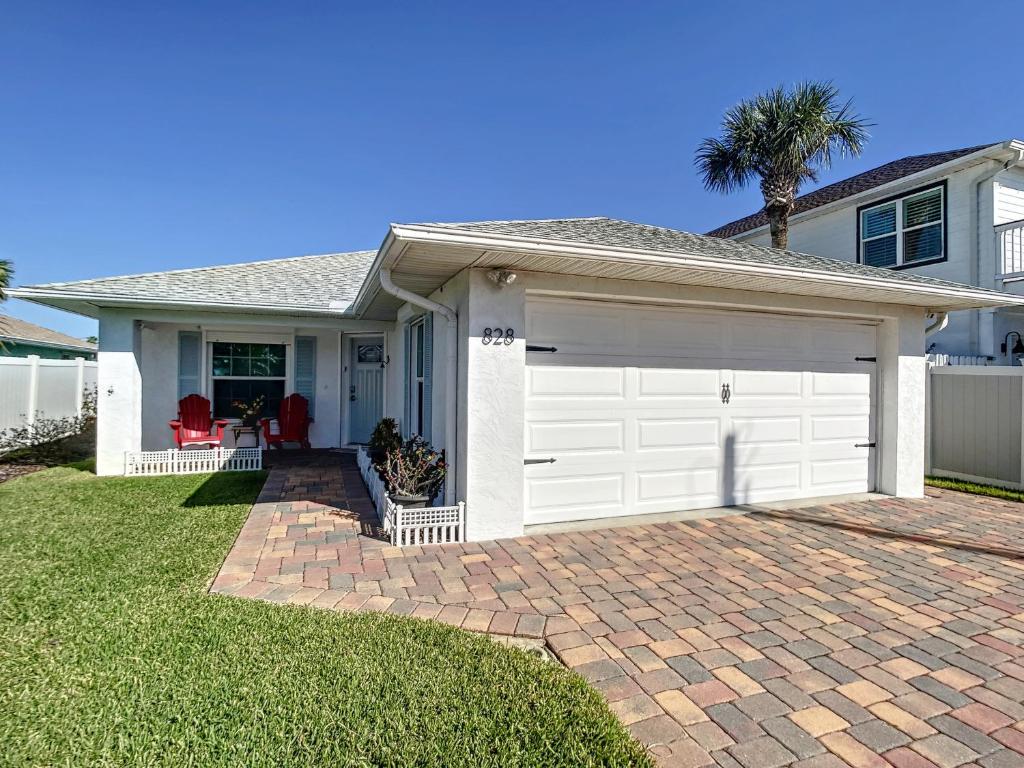 NEW RENTAL Beach Side Base Camp ~ Luxury Home within WALKING DISTANCE ...