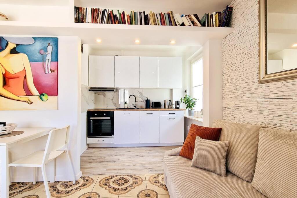 Quiet Apt next to POLIN museum. Fast wifi / TV, Warsaw (updated prices ...