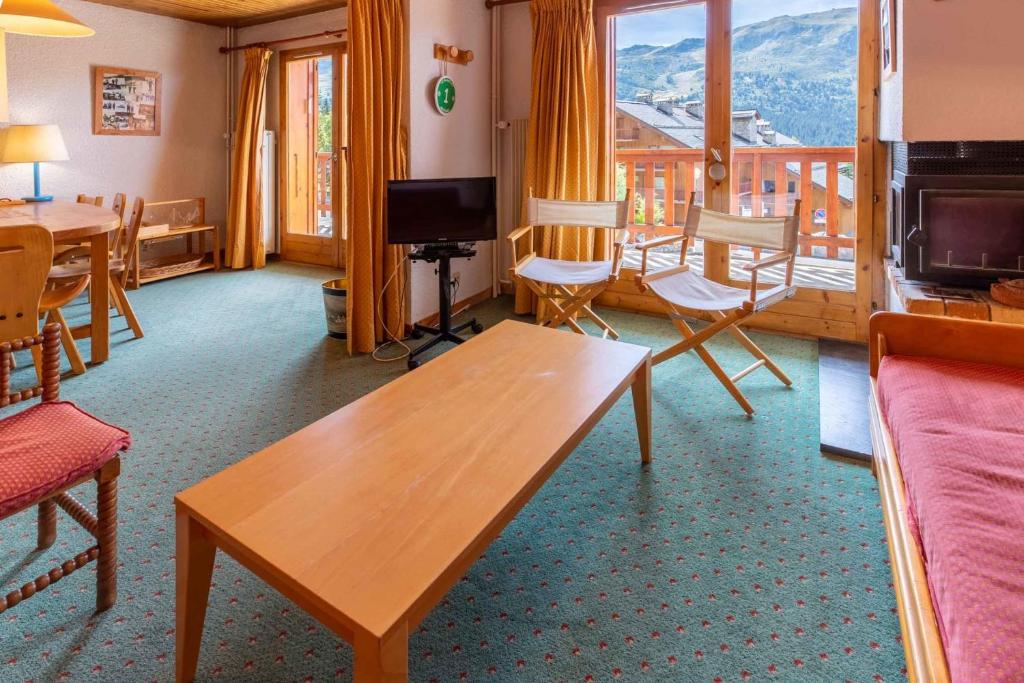 Carlines D8, Mussillon (updated prices 2025)