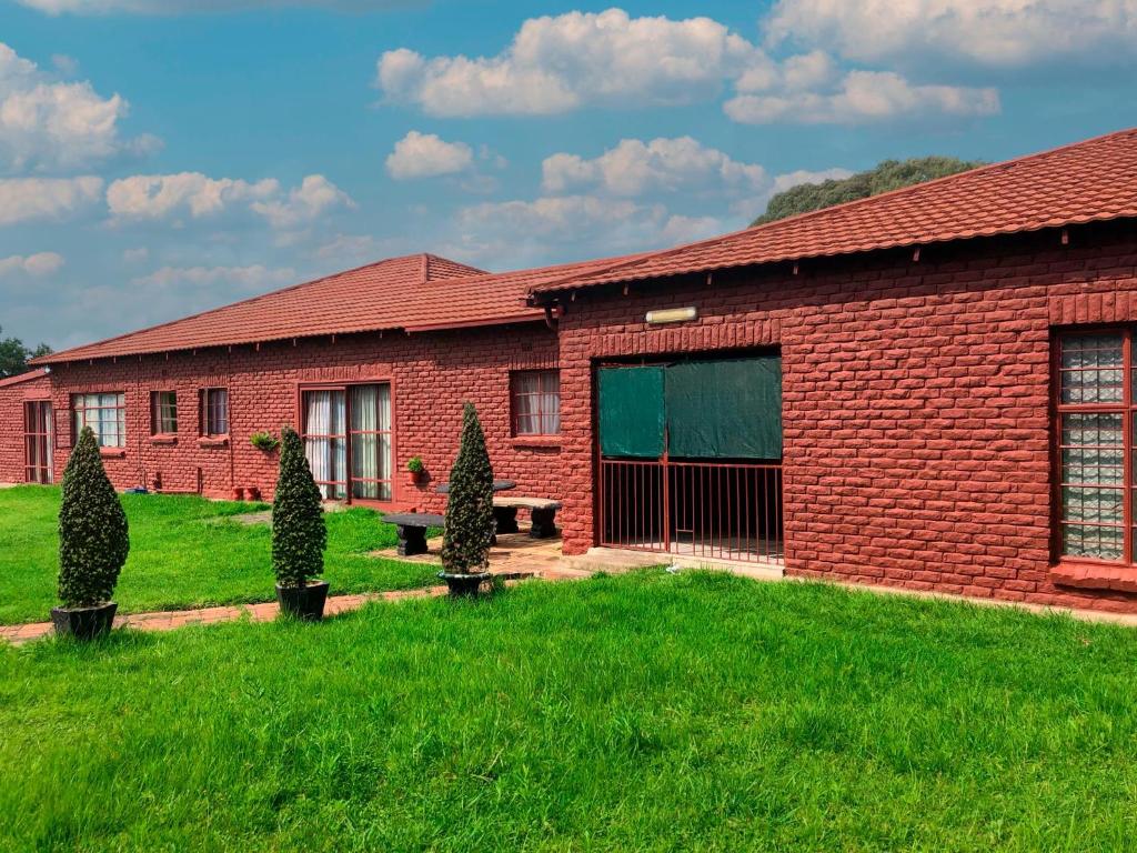 Home Way Studio Sleeps 2 with Garden, Springs (updated prices 2026)