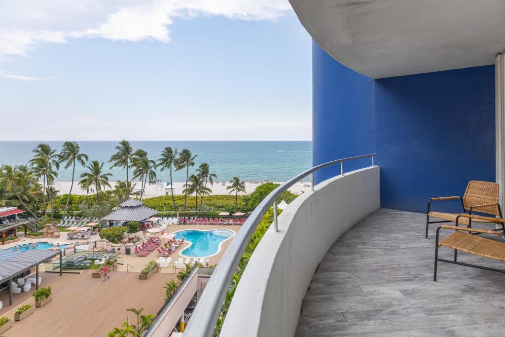 Vista Azul - Ocean views beachfront Amenities & Parking, Miami Beach ...