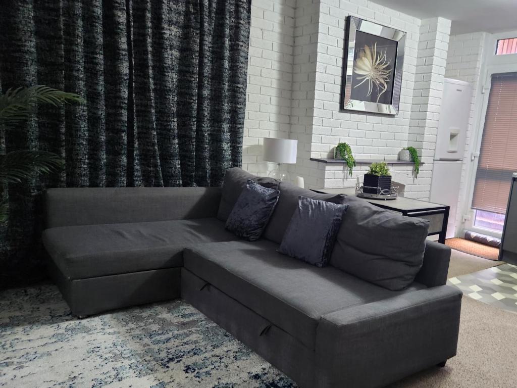 Quantock Lodge Vicarage 1, Rochester (updated prices 2026)