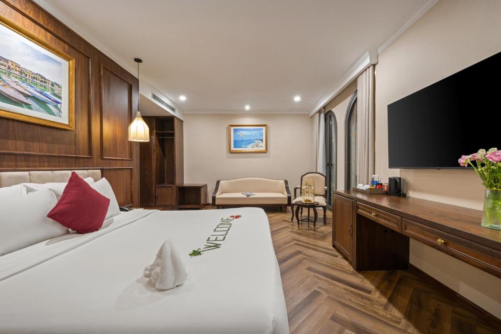 Golden Lotus Luxury Hotel Danang - Complimentary Daily Afternoon Tea ...