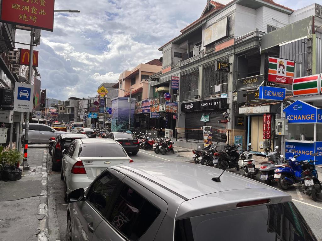 center, Chaweng (updated prices 2026)