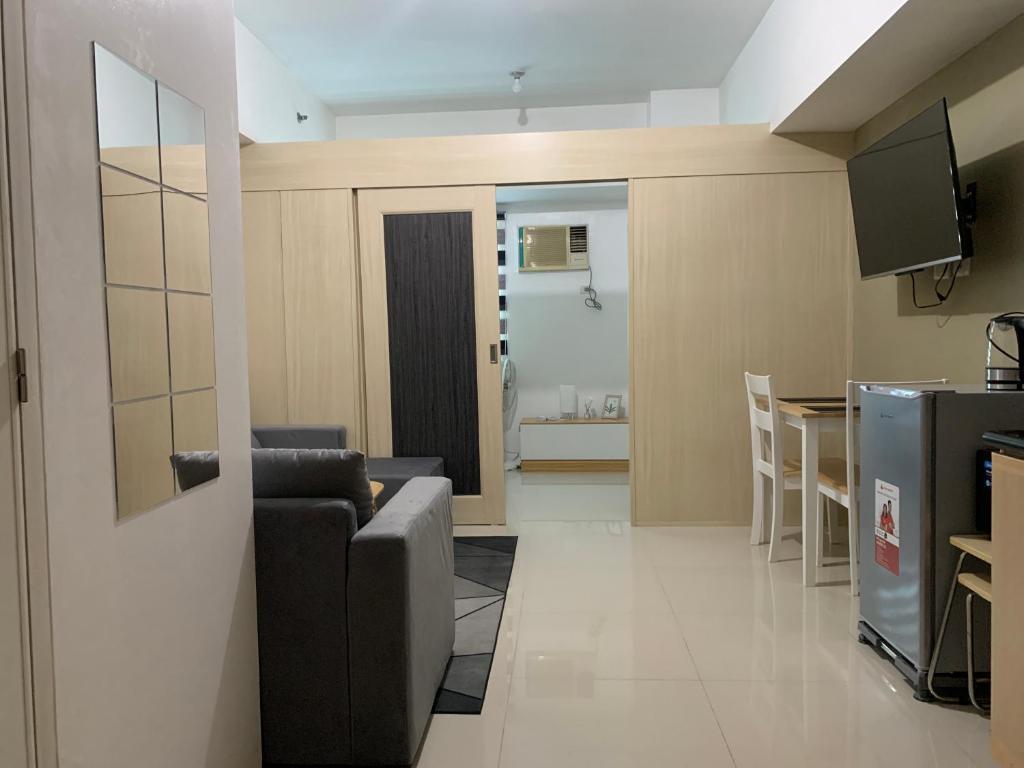 Amazing Condo at SMDC Light Residences Boni Avenue Mandaluyong, Manila ...