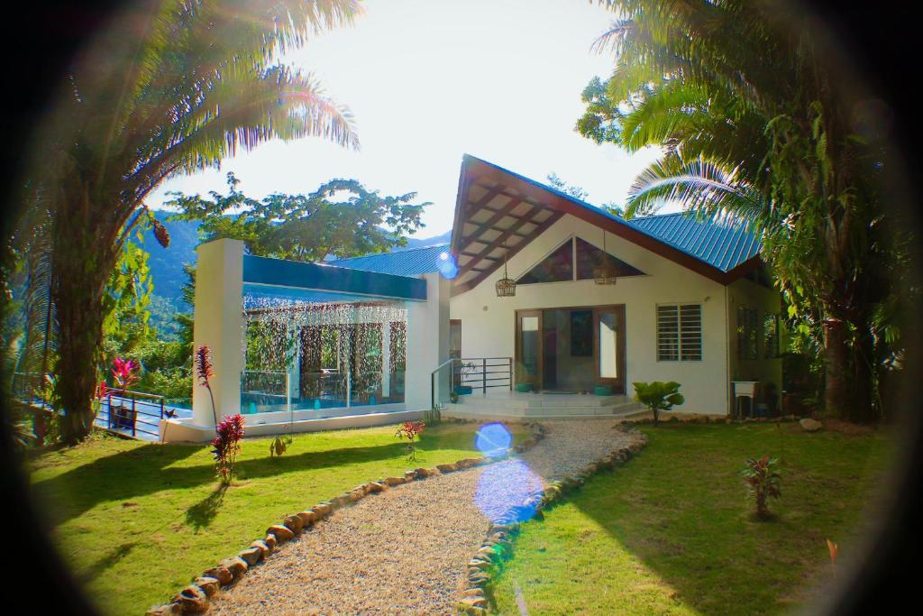 Aracari Lodge & Jungalows, Middlesex (updated prices 2026)