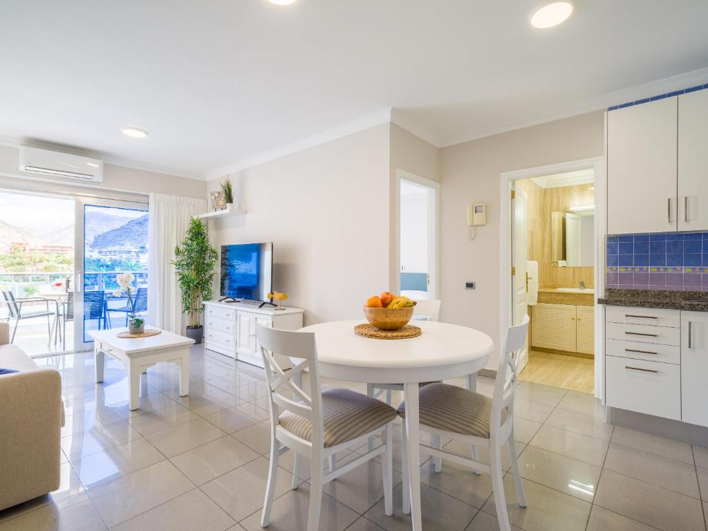 Amarre Coral, Puerto de Mogán (updated prices 2025)