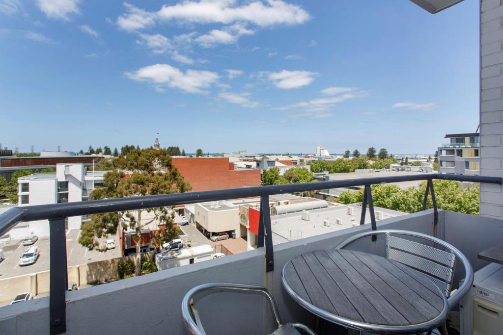 Freo Central, Fremantle (updated prices 2025)