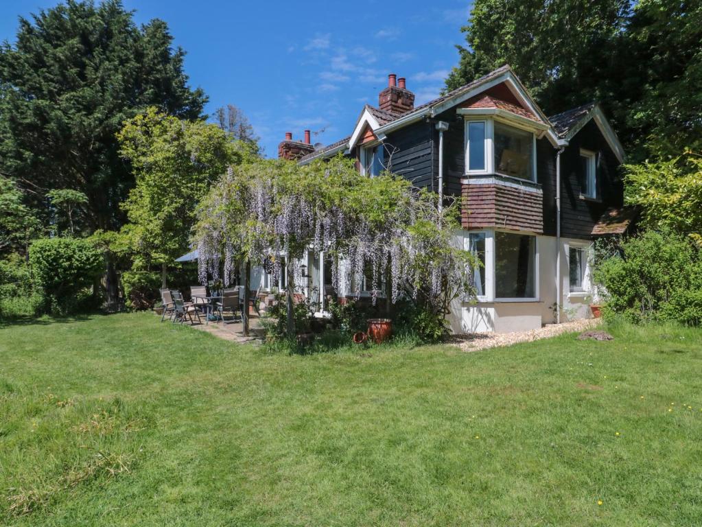 Brook Farm, Ringwood (updated prices 2025)