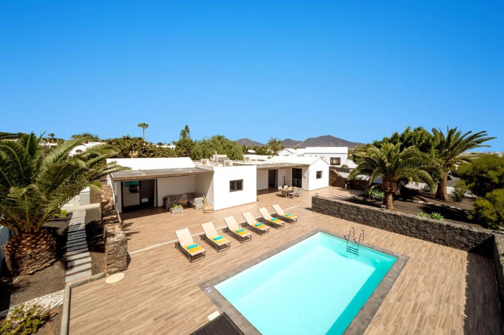 Villa Taiga by Villa Plus, Playa Blanca (updated prices 2025)