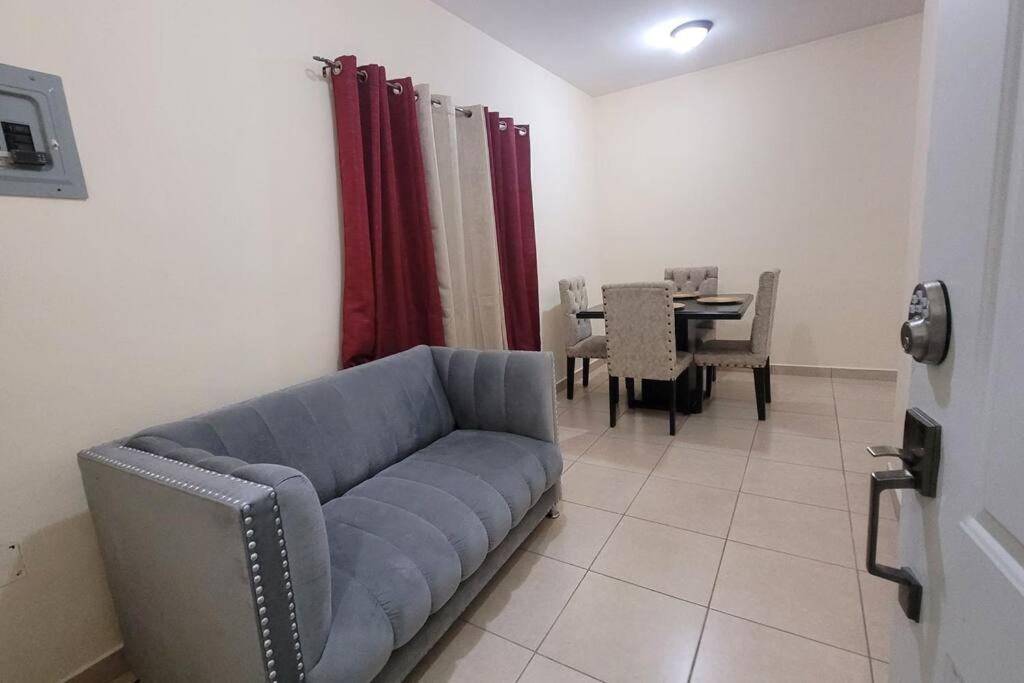 Refugio Urbano, Res. Uvas Sur, Tegucigalpa (updated prices 2025)