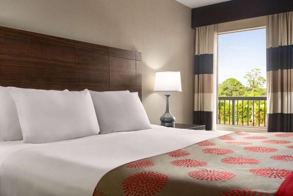 Ramada by Wyndham Sarasota Waterfront, Sarasota (updated prices 2025)