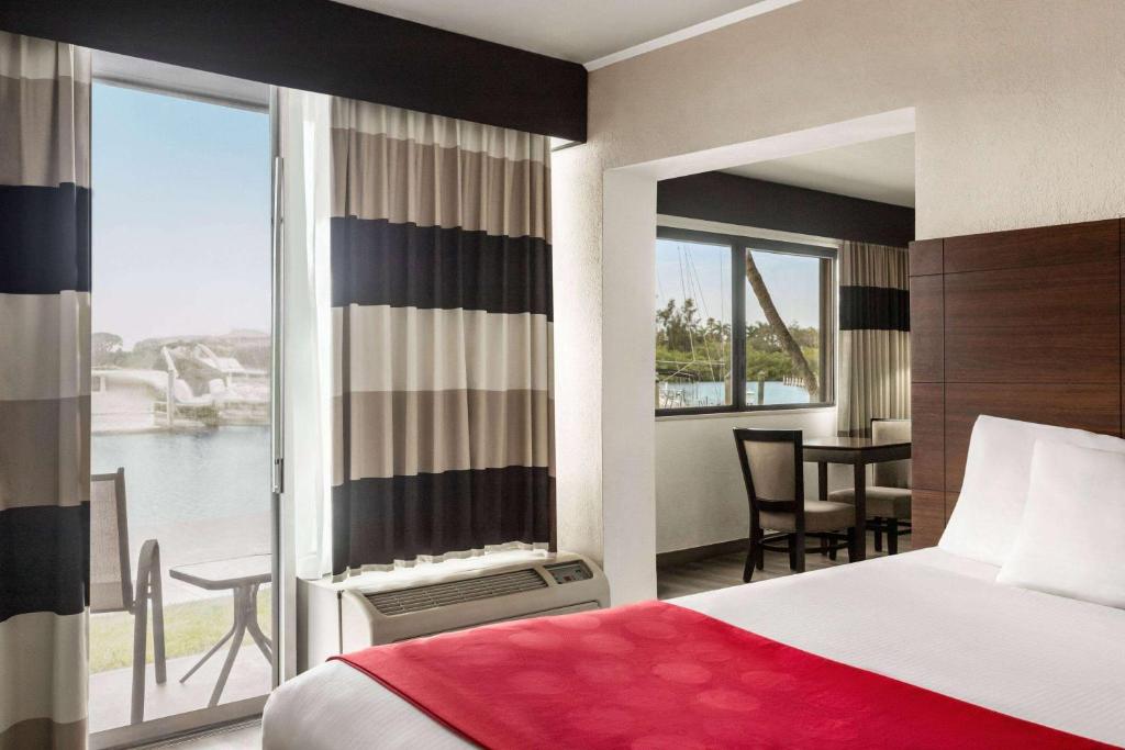 Ramada by Wyndham Sarasota Waterfront, Sarasota (updated prices 2025)