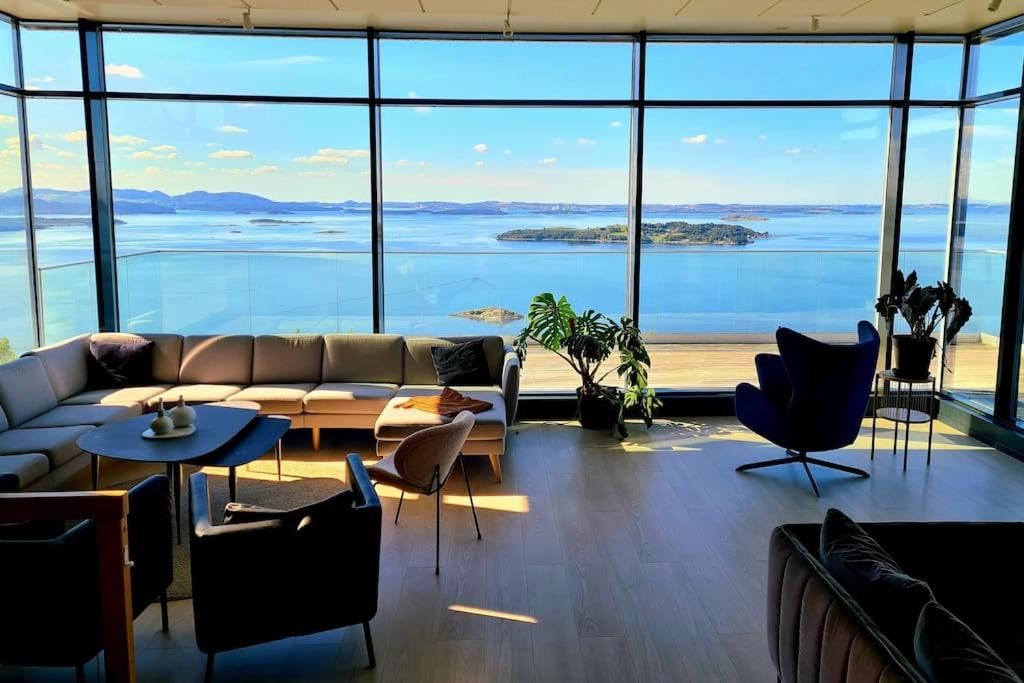 Pepsitoppen Villa, near Stavanger/Pulpitrock (Norwegen Strand ...