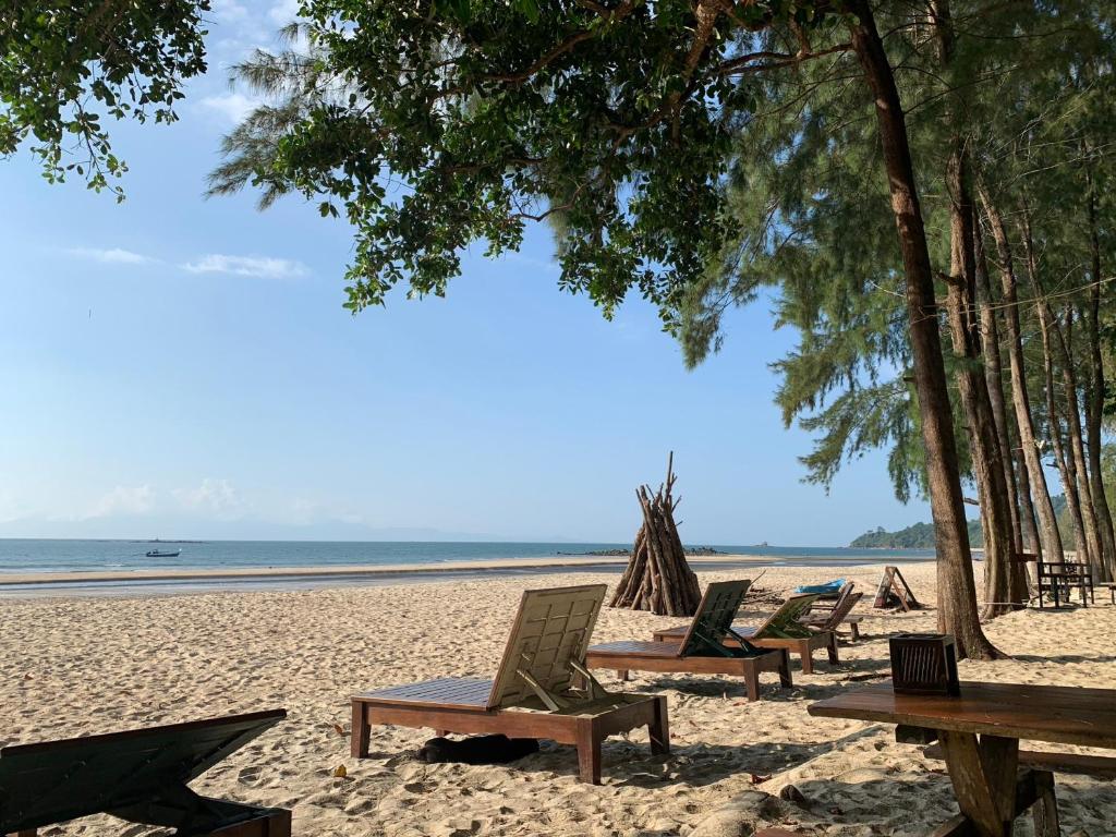 Changthong Bungalow, Koh Chang Ranong (updated prices 2025)