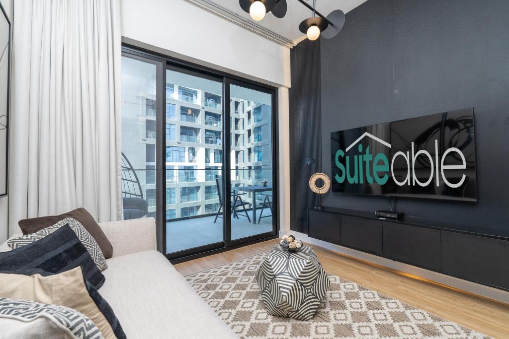 Elegant treat with Burj Khalifa view by Suiteable, Dubai (updated ...
