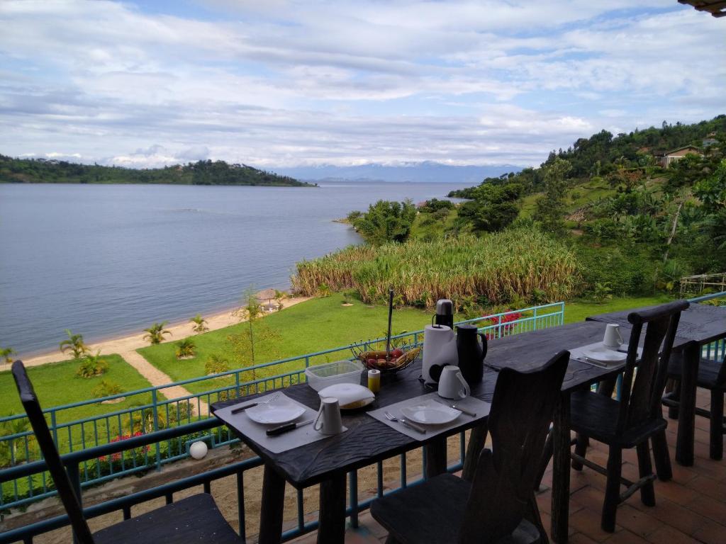 PALEGA BEACH INN, Buhoro (updated prices 2025)