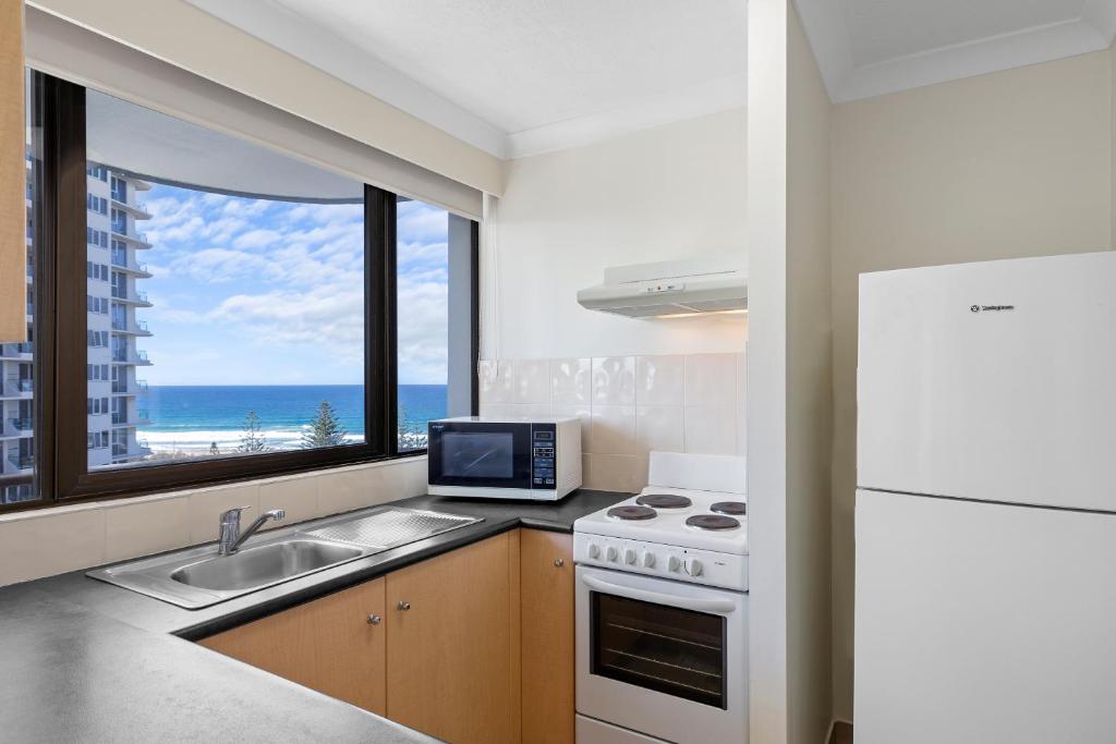 Pacific Resort Broadbeach, Gold Coast (updated prices 2025)