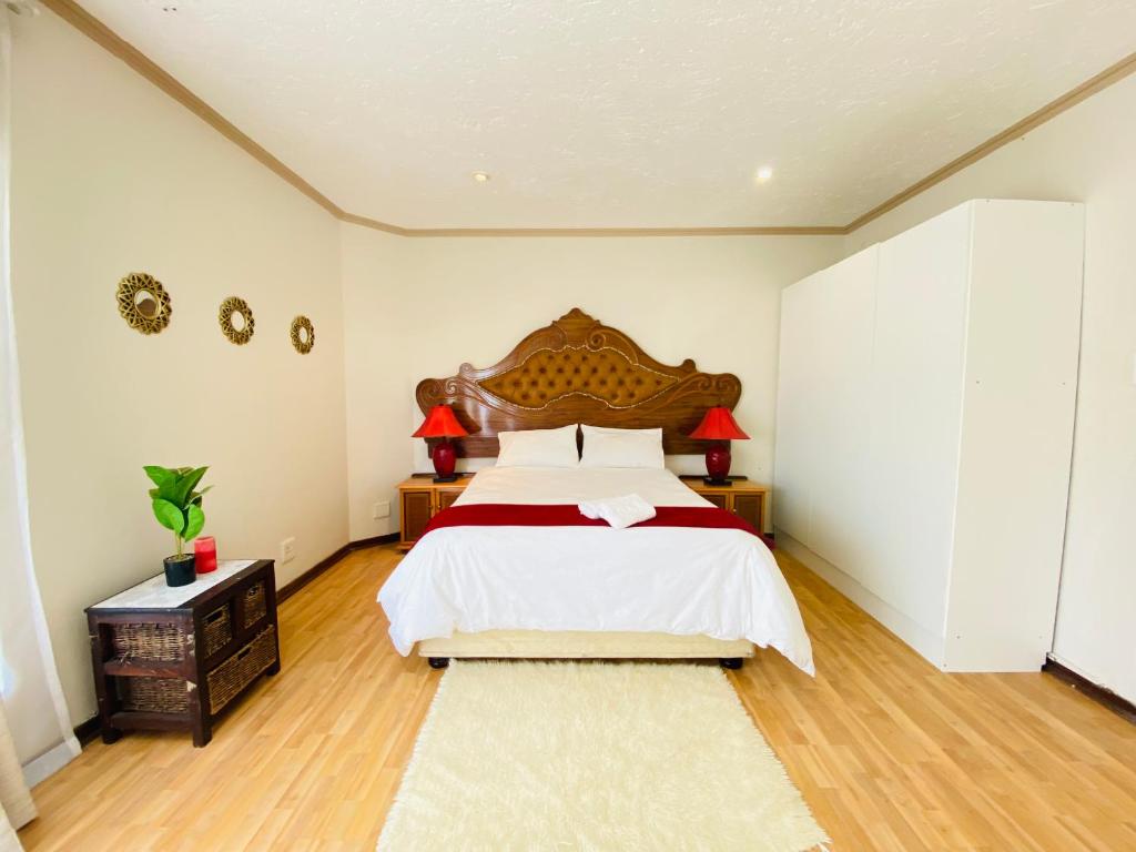 Siena Sun Guesthouse Rooms and Breakfast Option, Midrand (updated ...