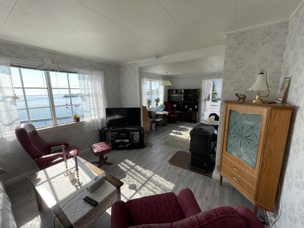 Edith Huset, Moskenes (updated prices 2025)