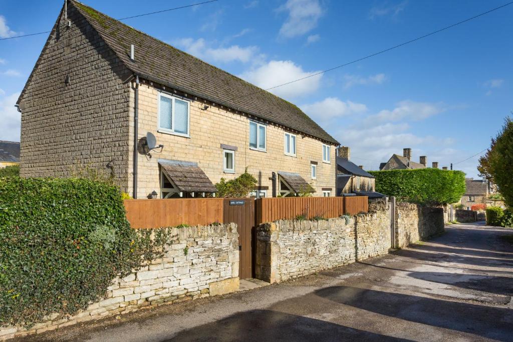 April Cottage, Stow on the Wold (updated prices 2025)