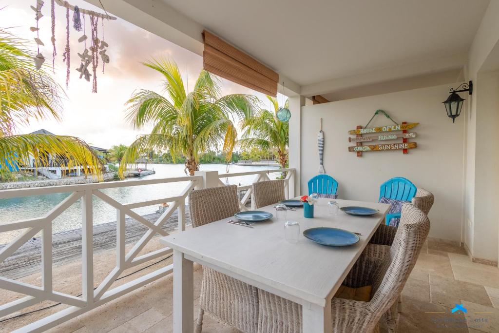 Beautiful condo // water view, Dorp Tera Kora (updated prices 2025)