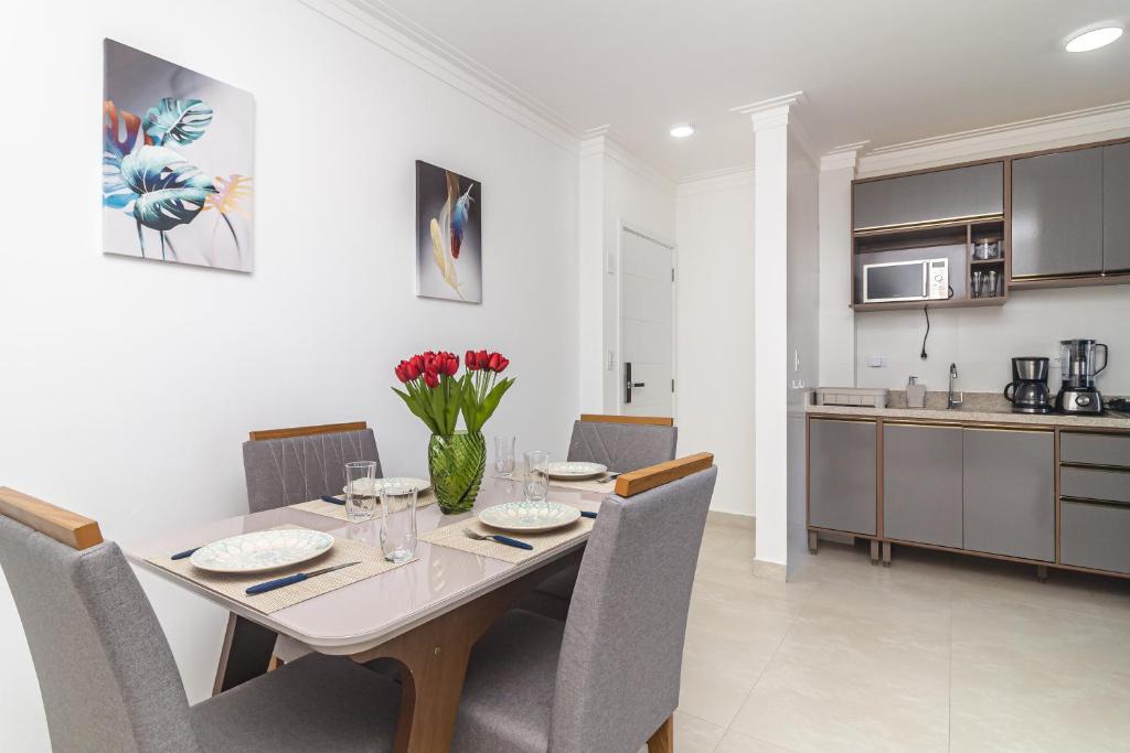 Apartamentos Praia Grande a 100 metros da PRAIA, Centro da Cidade ...