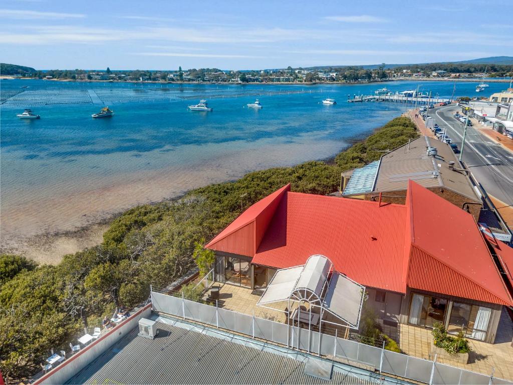 Promenade Waterfront Apartment, Merimbula (updated prices 2025)