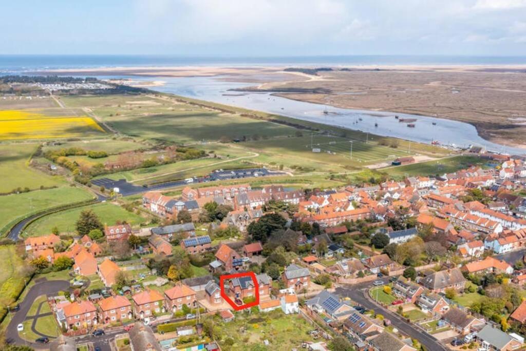 Coastguard Cottage: Wells-next-the-Sea, N. Norfolk, Wells next the Sea ...