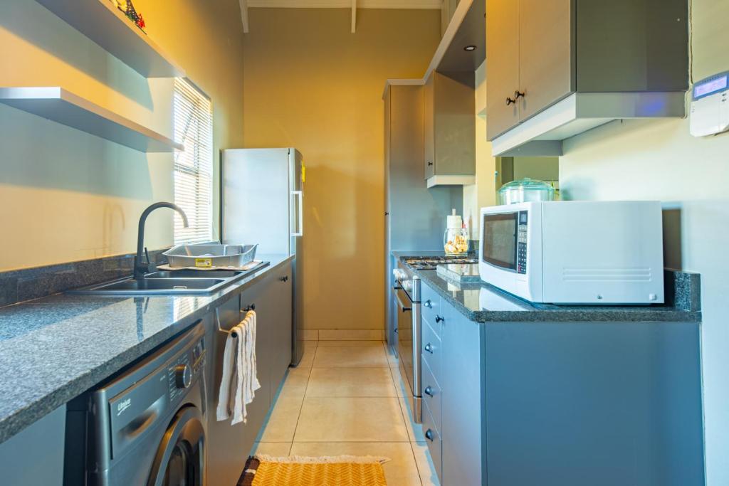 Midlands Lakehouse, Rosetta (updated prices 2025)