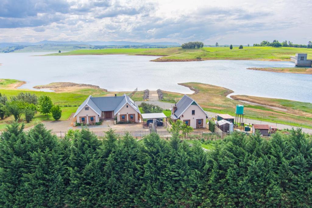 Midlands Lakehouse, Rosetta (updated prices 2025)