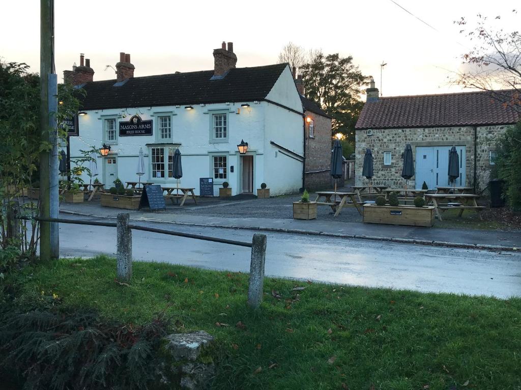 The Masons Arms, Harrogate (updated prices 2025)