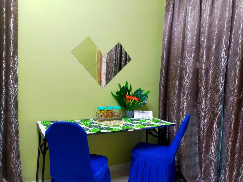 RIZQI HOMESTAY Sungai Siput with Wifi! Islamic Guest Only!, Kampong ...