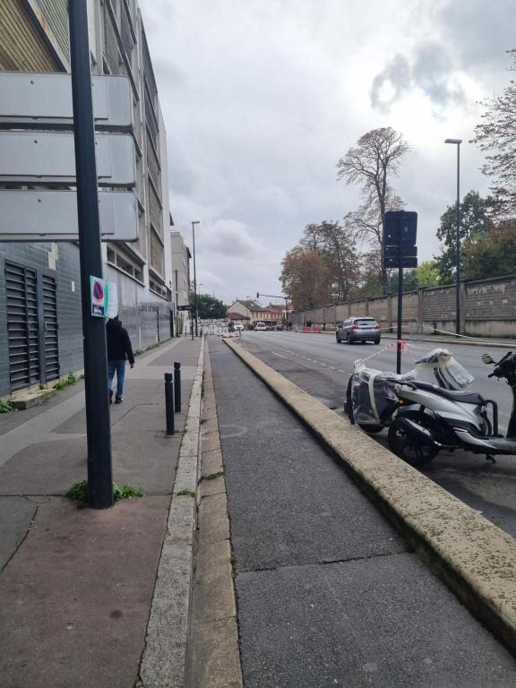 Plaine saint denis 2pas stade France, Saint-Denis (aktualisierte Preise ...