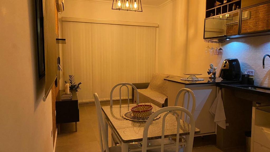 Kitnet 2, Guarujá (updated prices 2025)