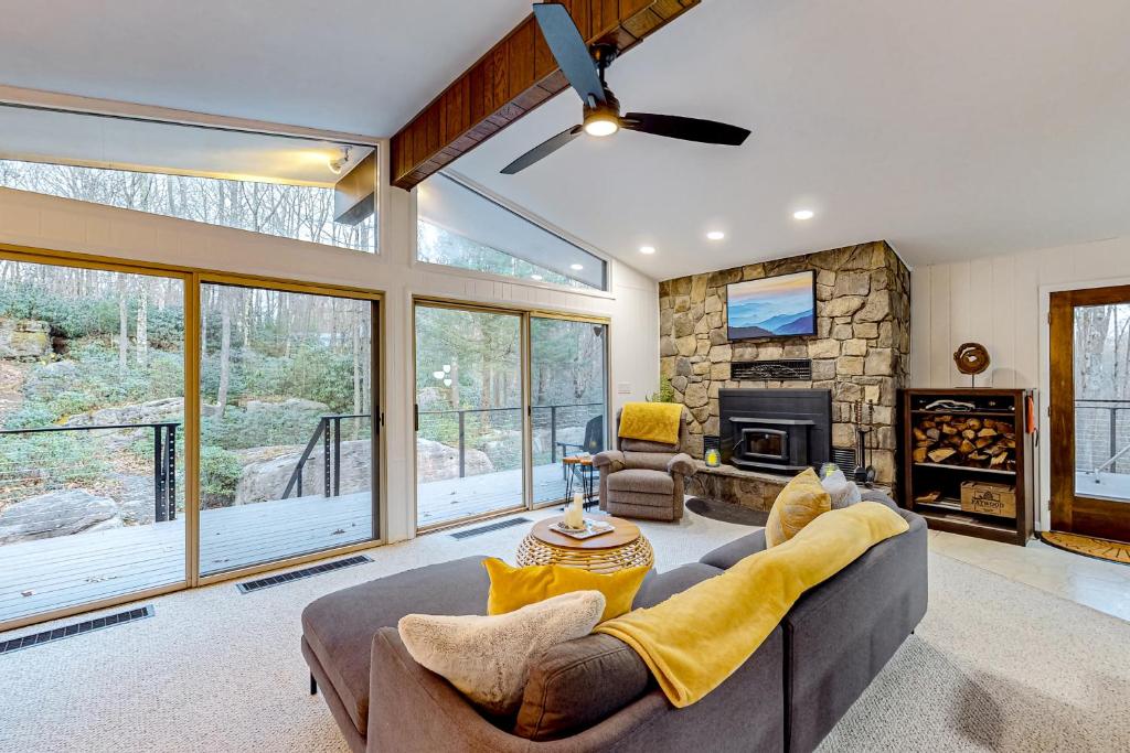 The Rocks, Oakland (precios actualizados 2025)