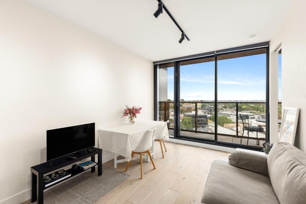 Convenient located 1 bedroom Apartment in Hawthorn, Melbourne (updated ...