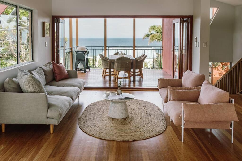 Tranquil Treetop Retreat with Pool and Ocean Views, Sunshine Beach ...
