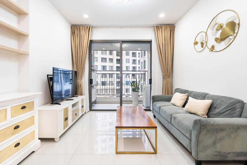 Saigon Royal Apartment 2 bedroom in center for 30 nights above, Ho Chi ...