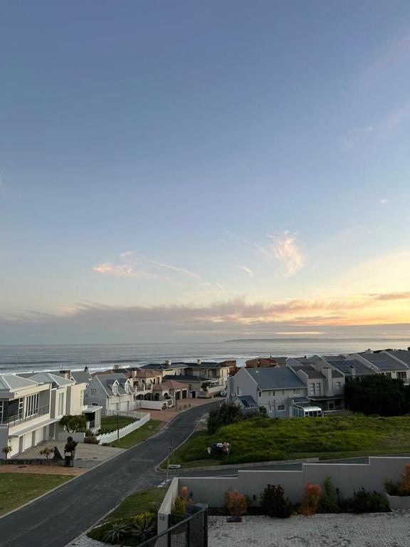 Spacious Beach Breakaway, Groot Brak Rivier (updated prices 2026)