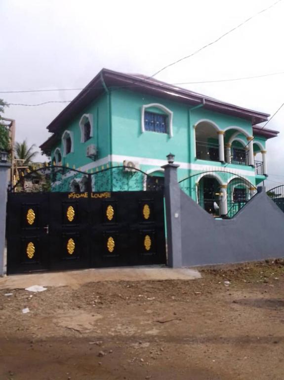 NGOME Lounge, Bobende (updated prices 2026)