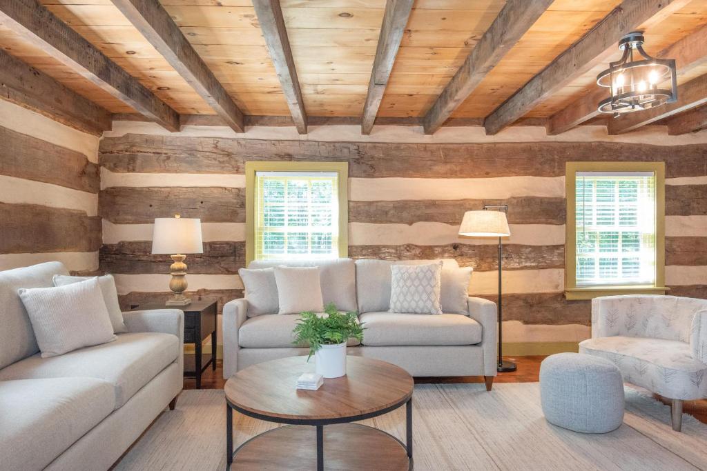 Nottingham Manor, Nottingham (updated prices 2024)