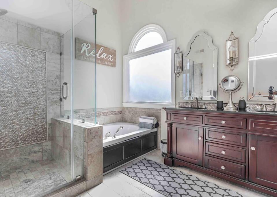 The Triad Wonder - Center of the Triad Cities, Greensboro (precios ...