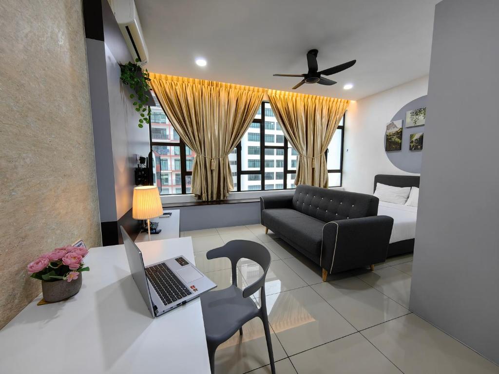 Mount Austin Homestay,1-4 Pax, 5 mins to IKEA TOPPEN AEON Tebrau HSA ...