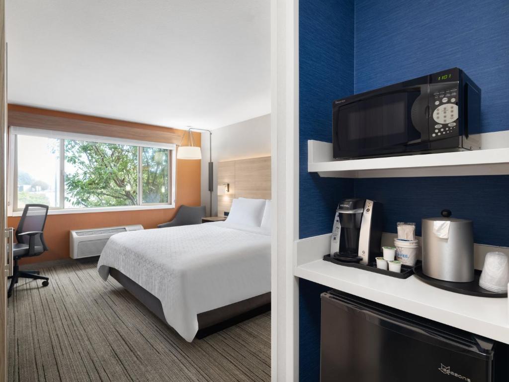 Holiday Inn Express Fort Bragg by IHG, Fort Bragg (updated prices 2025)