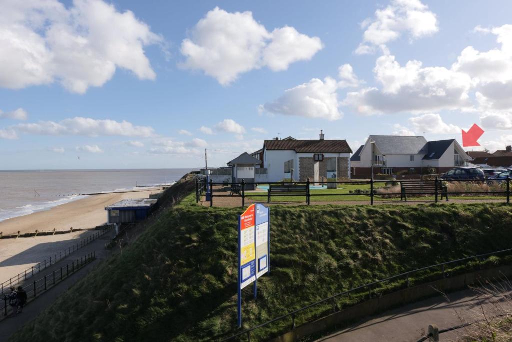 Sea Is All Around, Mundesley, Mundesley (updated prices 2026)