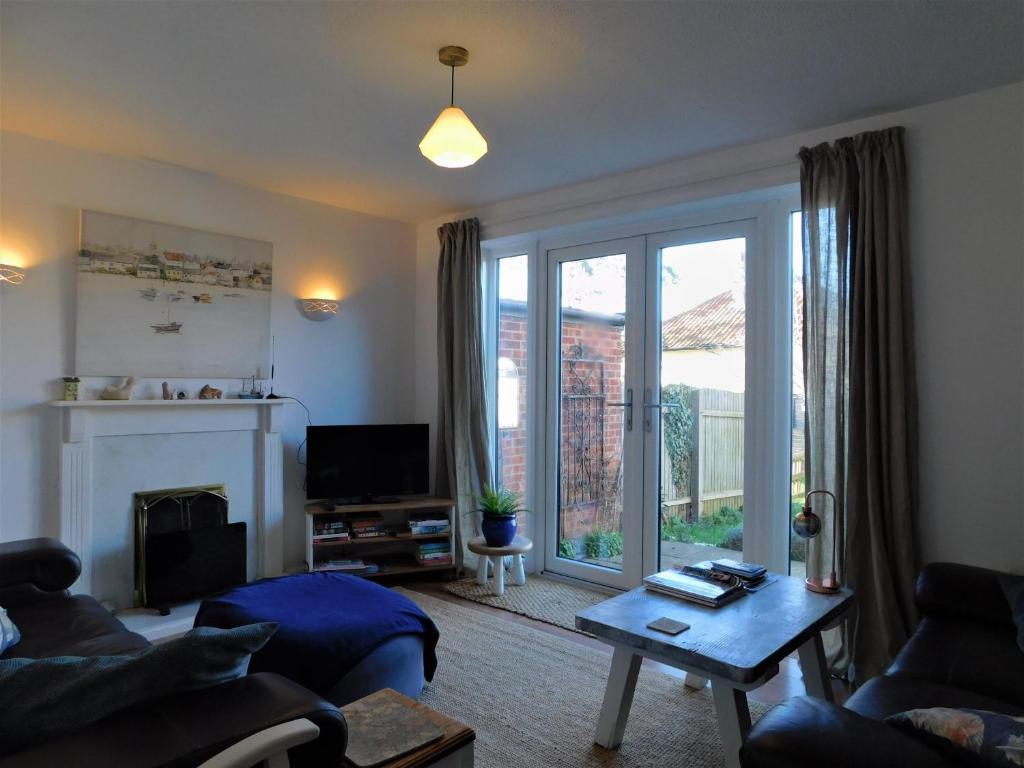 Berry Cottage, Sheringham (updated prices 2025)